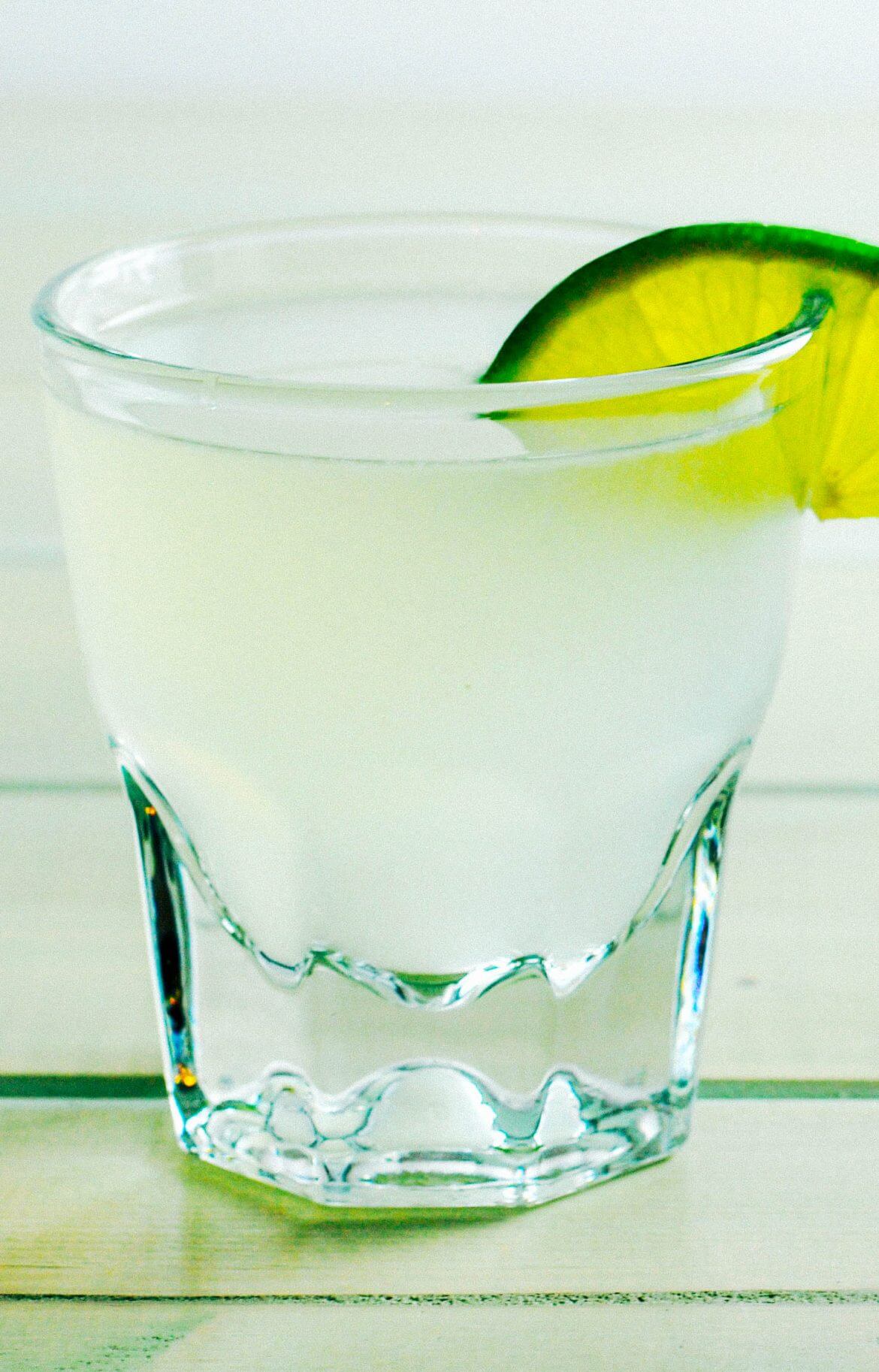 Keto Alcohol Recipes: 11+ Drinks to Relax on Friday Nights - Keto Savor